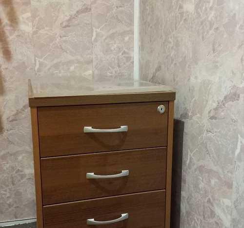 Тумбочка IKEA hemnes