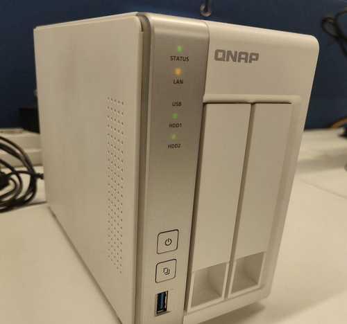 Сетевое хранилище NAS qnap D2 с HDD