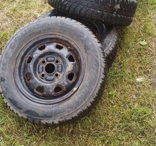 Bridgestone Ice Cruiser 5000 175/70 R13