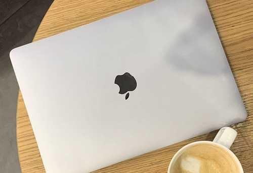 Apple Mackbook Pro 13 (2018, 4 порта Thunderbolt)