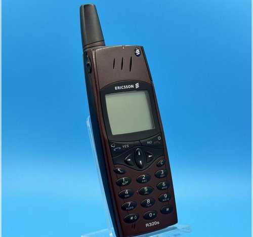 Ericsson R320