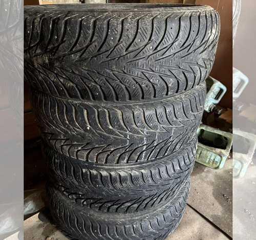 Yokohama 104ZR 235/60 R17 34V