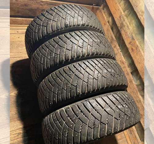 Goodyear Ultragrip Ice Arctic 205/60 R16