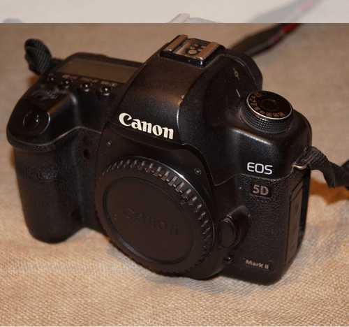 Canon EOS 5D Mark II body 133900 кадров