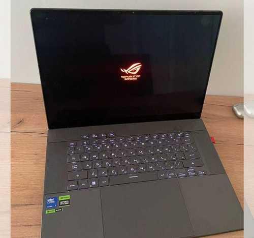 Asus rog zephyrus 16