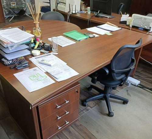 Мебель в офис в связи с закрытием