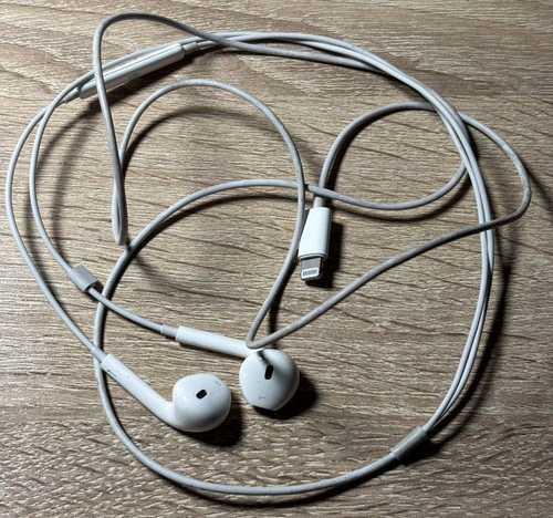 Наушники apple earpods lightning