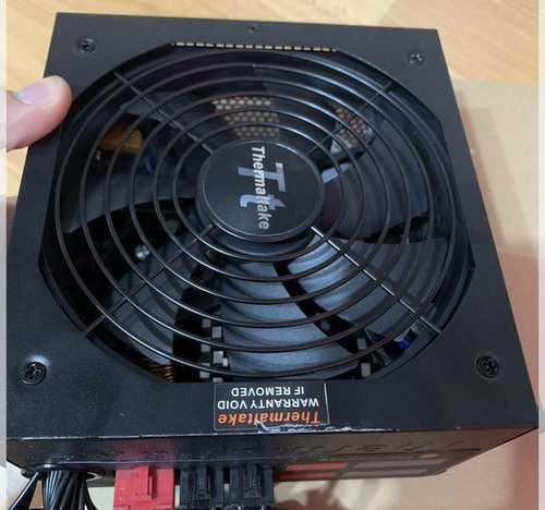 Блок питания на 630ватт thermaltake SMART se