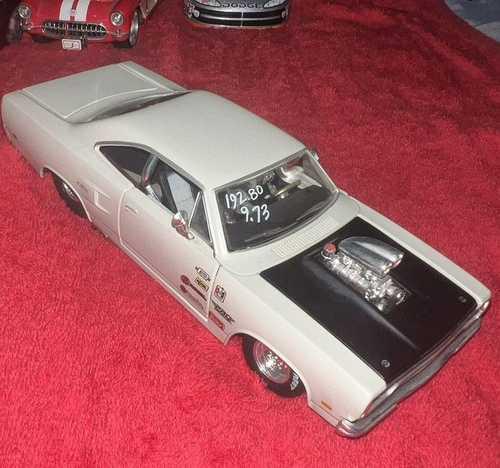 Модель Maisto 1:24 Plymouth GTX 1970