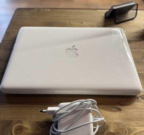 Apple MacBook A1342 Mid 2010