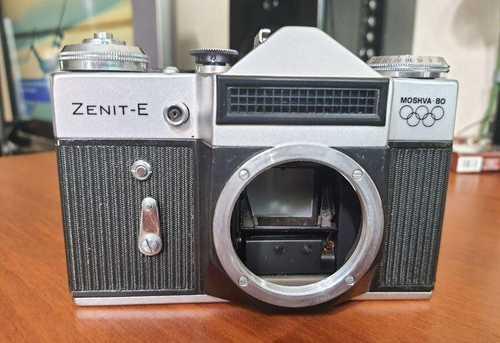 Плёночный фотоаппарат Zenit E тушка