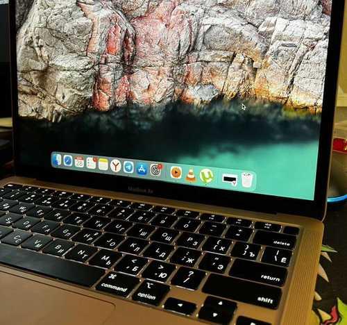 Apple macbook air 2022 M1 256гб