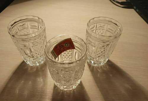 Хрустальные стаканы водочные
