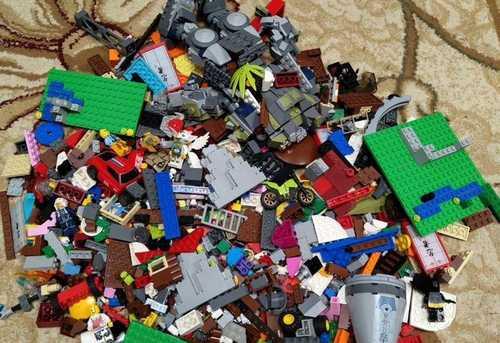 Lego россыпью с минифигурками