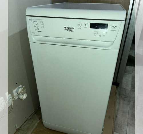 Посудомоечная машина Hotpoint Ariston LSF 8357