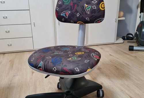 Детское кресло для школьника