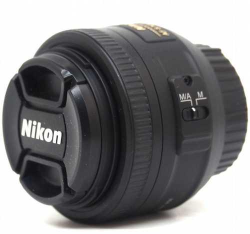 Nikon 35mm f/1.8G AF-S DX Nikkor (9880)