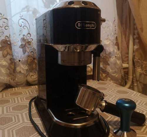 Кофеварка рожковая delonghi