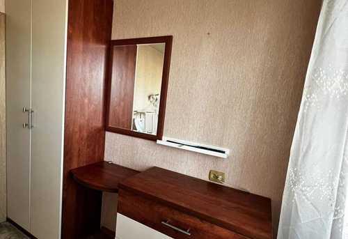 Комлпект шкаф, комод, туалетный столик и зеркало