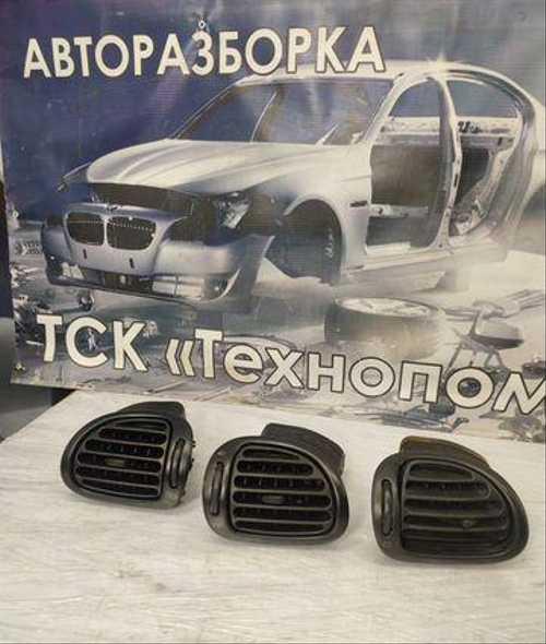 Воздушный дефлектор Peugeot 206