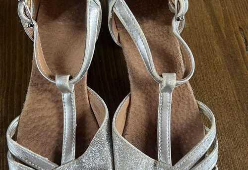 Туфли до бальных танцев для девочки