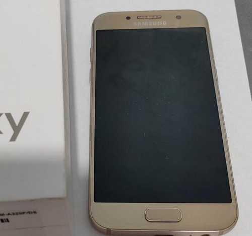 Samsung Galaxy A3 (2017) SM-A320F/DS, 2/16 ГБ
