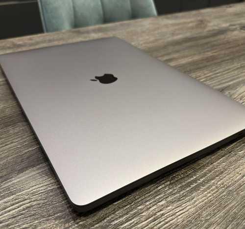 Apple MacBook Pro 16 (2019)