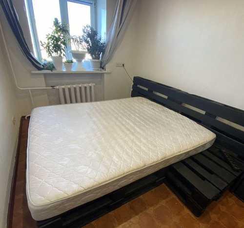 Кровать двухспальная