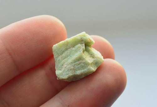 Амазонит уральский камень, 17*14*8 мм