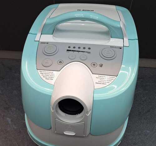 Пылесос моющий Bosch Serie 4 ProHygienic BWD420HYG