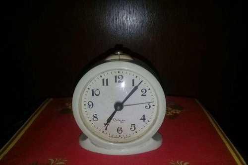 Часы будильник(СССР", "Севани")