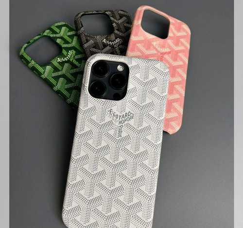 Чехол на iPhone Goyard с защитой камеры