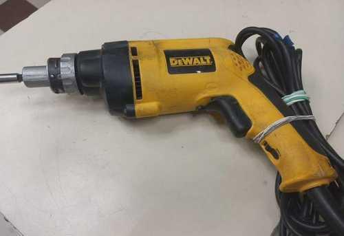 Шуруповерт Dewalt DW263 (спут )
