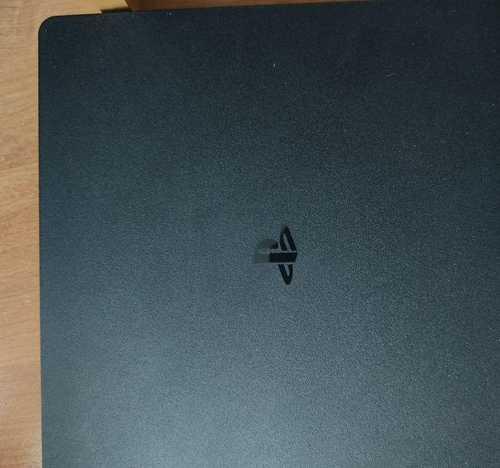 Sony playstation 4 slim 1 tb +4 игры