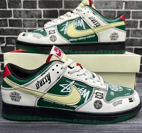 Nike Dunk Low Stussy