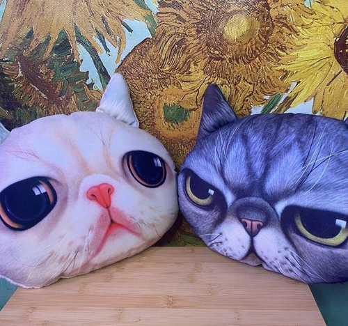 Подушки-игрушки коты комплектом