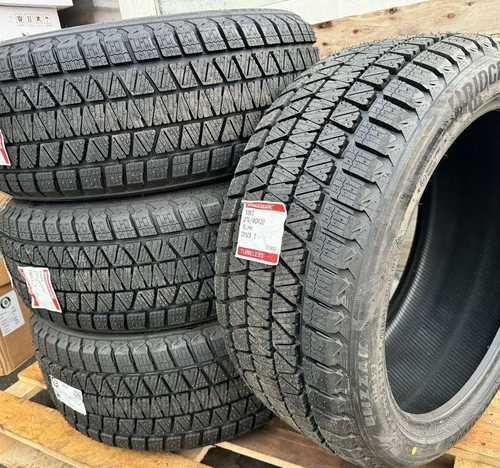 Bridgestone Blizzak DM-V3 245/45 R20 и 275/40 R20 106T