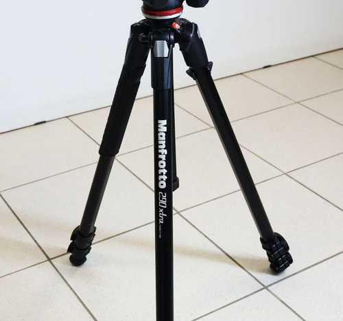 Штатив Manfrotto MK290XTA3-3W + голова MHX804-3W