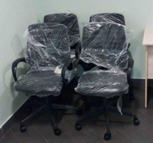Новое Кресло компьютерное для офиса эконом