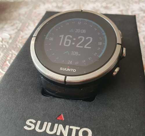 Спортивные смарт-часы Suunto Spartan Ultra