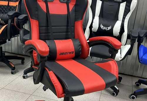 Компьютерное кресло черно-красное