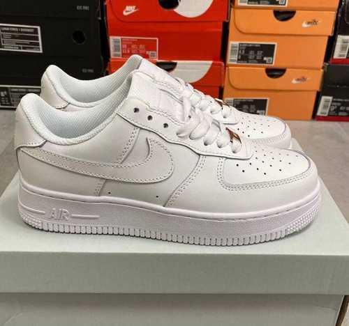 Кроссовки Nike Air Force 1 luxe