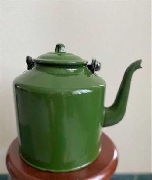 Чайник эмалированный-зеленого цвета-7л