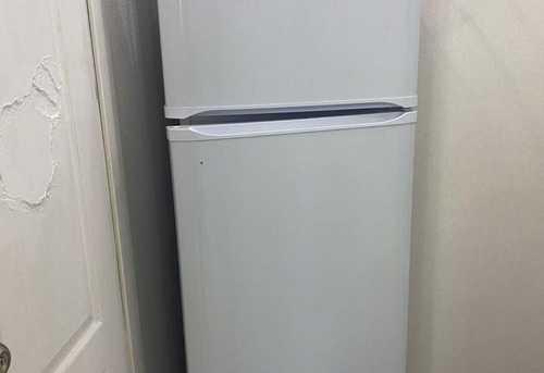 Холодильник Бирюса 139