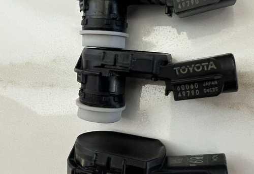 Датчик парковки парктроник Toyota RAV4 Prado Camry
