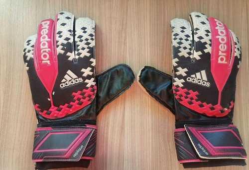 Вратарские перчатки adidas predator