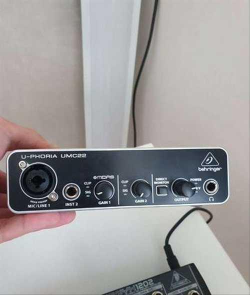 Внешняя звуковая карта behringer u phoria umc22