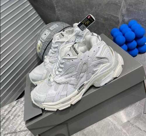 Кроссовки Balenciaga Runner