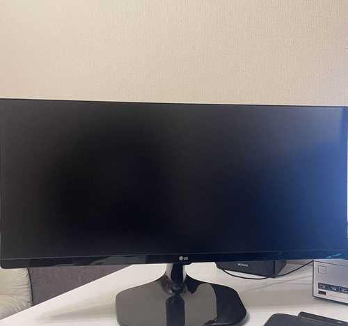 Монитор LG 25"