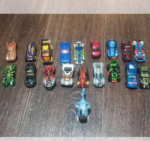 Hot wheels машинки и вертолёт 19 штук